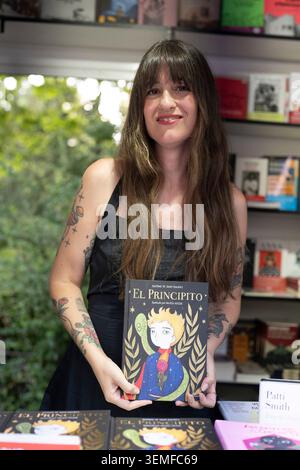 Marisa Hessen signs copies of her books during the 85th edition of the ...