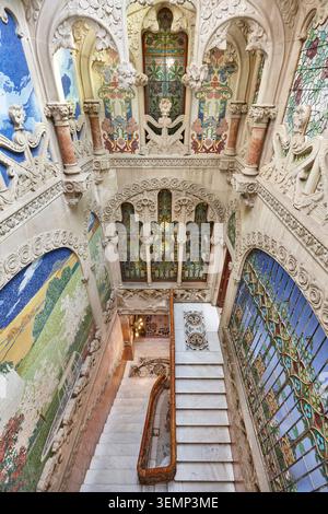 Modernist style marble stairs main entrance. Casa navas. Reus ...
