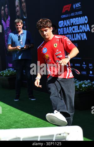 Spain, Barcelona, 13th June 2026, Carmen Mundt wearing Tory Burch and ...