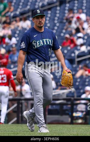 Seattle Mariners pitcher Michael Rucker (38) in action during a ...