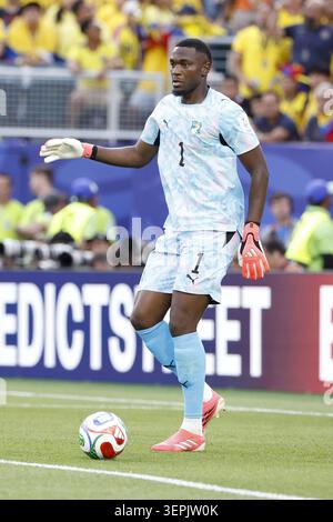 Ivory Coast goalkeeper Yahia Fofana (1) blocks a shot during a FIFA ...