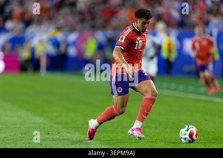 Scotland forward Che Adams #10 poses for in a team photo before the ...