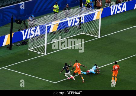 Alan Minda of Ecuador hits the crossbar during the FIFA World Cup 2026 ...