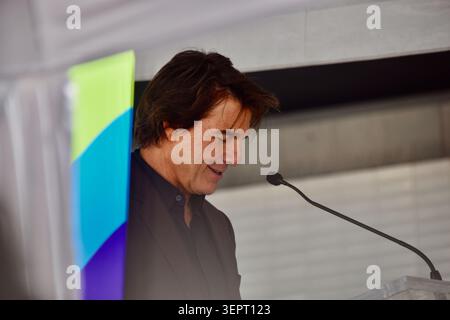 Actor Tom Cruise attends David Beckham's Star Ceremony On The Hollywood ...