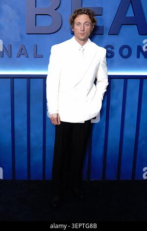 Jeremy Allen White at the Final Family Meal event for Season 5 of the ...