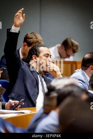 THE HAGUE - Don Ceder of the ChristenUnie during the votes in the House ...