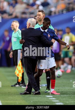 Didier DESCHAMPS head coach and Ousmane DEMBELE of France during the ...