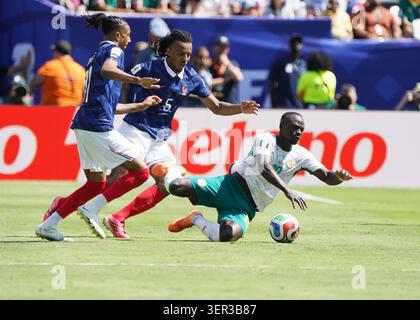 Michael OLISE of France and Sadio MANE of Senegal during the FIFA World ...