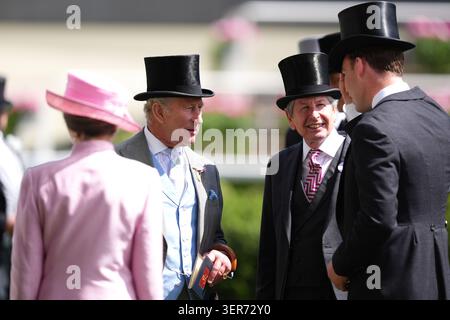 The King and John Warren speak to Thady Gosden on day two of Royal ...