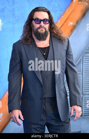 Jason Momoa attends "Supergirl" UK Sneak Peak Fan Event at Cineworld ...