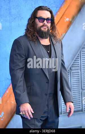 Jason Momoa attends "Supergirl" UK Sneak Peak Fan Event at Cineworld ...