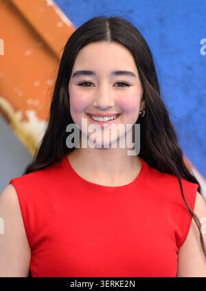 Eve Ridley at the "Supergirl" UK Sneak Peek Fan Event, Cineworld ...