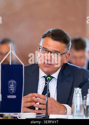 21 June 2026, Hesse, Fulda: The music group ·Blau macht glücklich· is ...