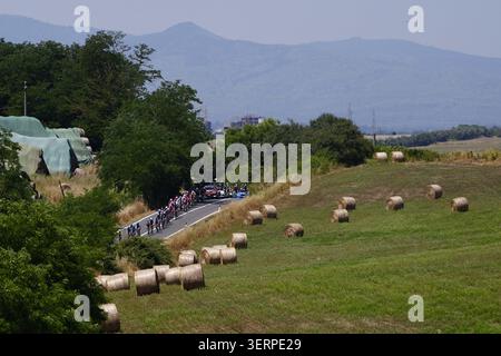 The race during Stage 6 of the Giro Next Gen 2026, from Velletri to ...