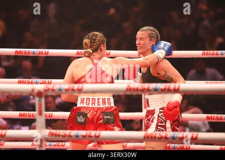 Canadian boxer Marie-Pier Houle and Mexican boxer María del Sol Moreno ...