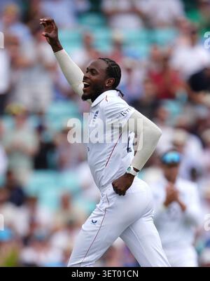 LONDON, ENGLAND - JUNE 20: Wicket keeper James Rew of England during ...
