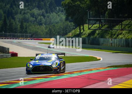 15 IBANEZ Lluc, PAPADOPULOS Alex, NM Racing Team, Mercedes-AMG GT4 ...