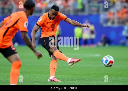 Ryan Gravenberch (Netherlands) controls the ball during the FIFA World ...
