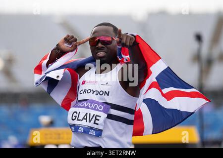 Romell Glave celebrates winning the Mens 100m at the UK Athletics ...