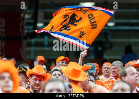 Netherlands fans cheering during the Netherlands vs Sweden Match at ...