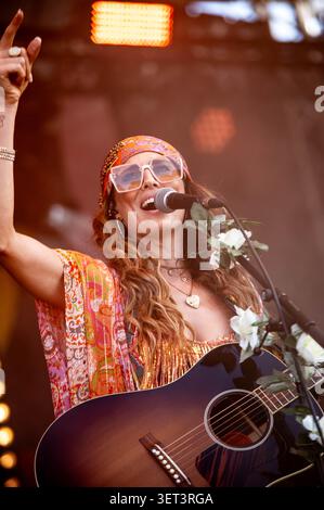 Twinnie performs at the Isle of Wight Festival 2026 - Seaclose Park ...