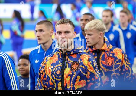 Bart Verbruggen of Netherlands during the FIFA World Cup Group F match ...