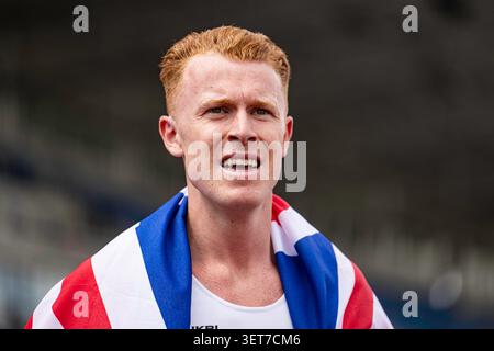 Alastair Chalmers celebrates winning the Mens 400m Hurdles final at the ...