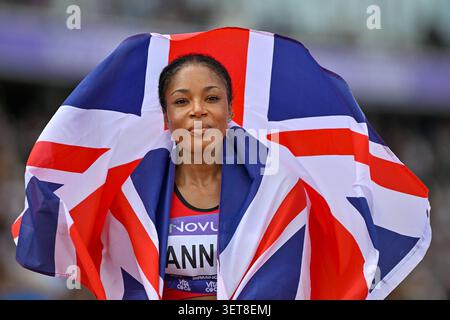 Amber Anning celebrates winning the Womens 400m final at the UK ...