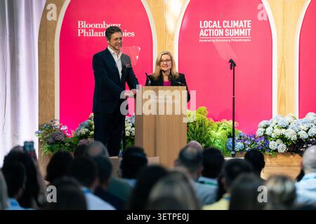 Lord Mayor Nick Reece and Mayor Kate Gallego speak during the Local ...