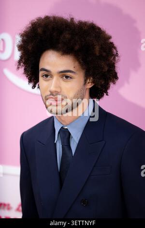 NEW YORK, NEW YORK - JUNE 23: Zac Looker attends the "Elle" Season 1 ...
