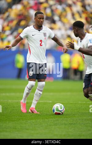 Ezri Konsa (England) controls the ball during England and Ghana, Group ...