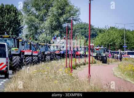 ZOETERMEER - A group is heading to The Hague with tractors to protest ...
