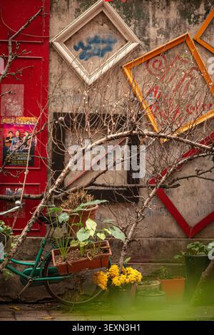 Urban architectural details in Hanoi, Vietnam Stock Photo - Alamy