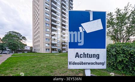 23 June 2026, Hesse, Neu-Isenburg: A sign reading "This is not a dog ...