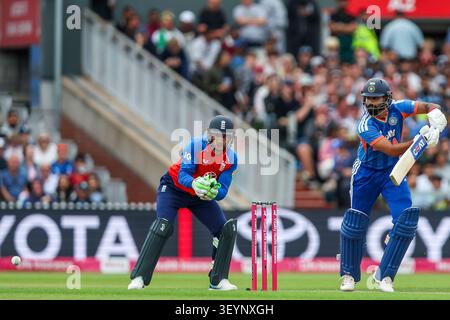 96, Shreyas Iyer of India is in pain (right hand) during the 2nd ...