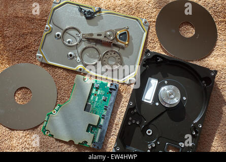 Hard disk drive platter and read / write head (HDD read/write head ...