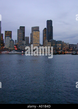 Seattle Washington skyline on a grey rainy day Stock Photo - Alamy