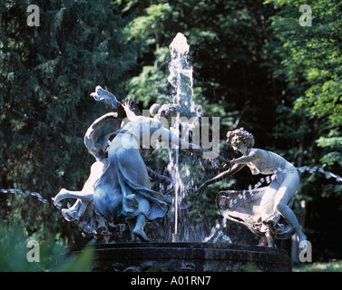 Nymphenbrunnen im Schlossgarten von Burg Schlitz, Wasserspiele ...