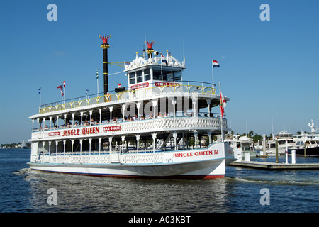 The Jungle Queen riverboat which operates from the Bahia Mar Yachting ...