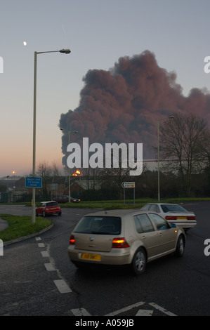 Explosion and fire at oil deport at Buncefield Hemel Hempstead Stock ...