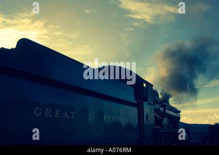 Great Western steam locomotive 'Rood Ashton Hall', pulling the City of ...