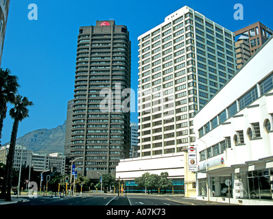 CAPE TOWN CITY CENTRE tall buildings around Hans Strijdom Avenue Stock ...