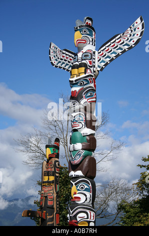 Decorative native Totem Poles in Stanley Park, Vancouver, Canada Stock ...