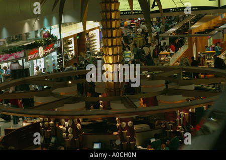 Dubai international airport main concourse and shopping mall Stock ...