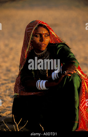 Portrait of a Beautiful Bopa gypsy nomadic woman of Rajasthan ...