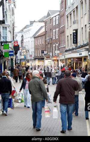 busy highstreet uk york high street streets retail sales people ...