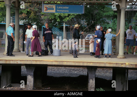amish family awaits amtrak train Lancaster PA Pennsylvania Stock Photo ...