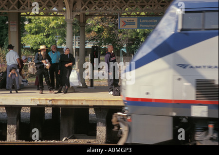 amish family awaits amtrak train Lancaster PA Pennsylvania Stock Photo ...