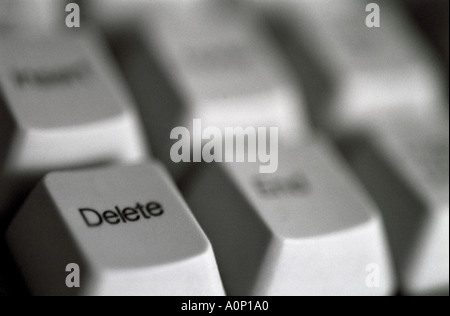 The delete key on a laptop computer Stock Photo - Alamy
