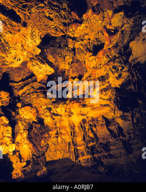 Rock formations inside Wind Cave, Wind Cave National Park, South Dakota ...